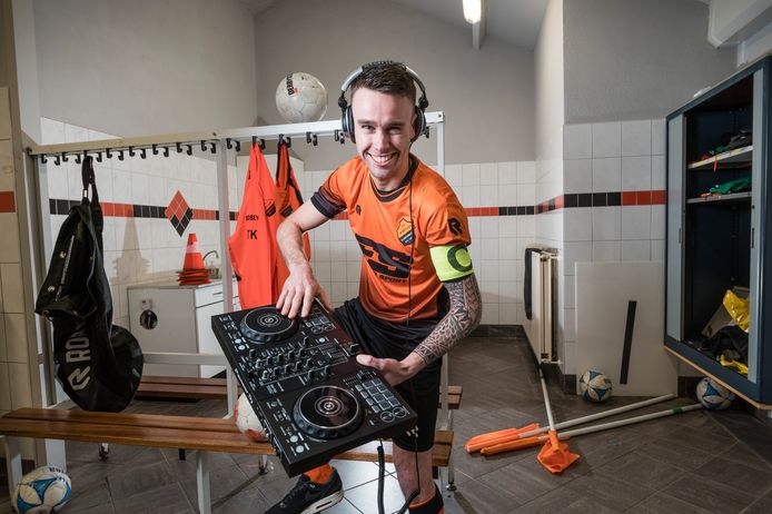 DJ Nigel Priekaar kan kampioensnummer voor Sportlust Glanerbrug maken ...