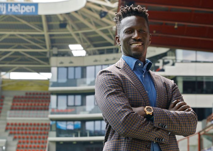 Mbaye Leye officieel voorgesteld door Zulte Waregem: “Sportieve ...