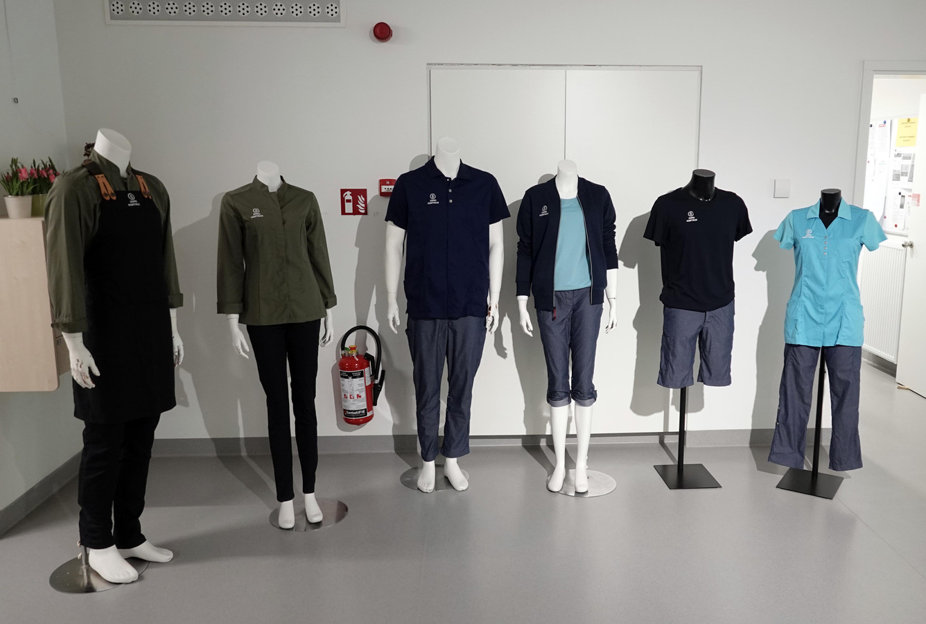 Nieuwe werkkledij voor zorgmedewerkers Zorg Kortrijk: “Casual ...