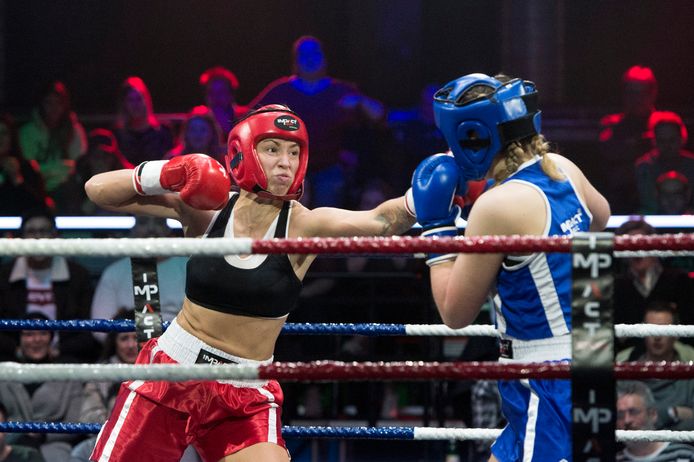 Laura Tesoro krijgt rake klappen in 'Boxing Stars' | TV | hln.be