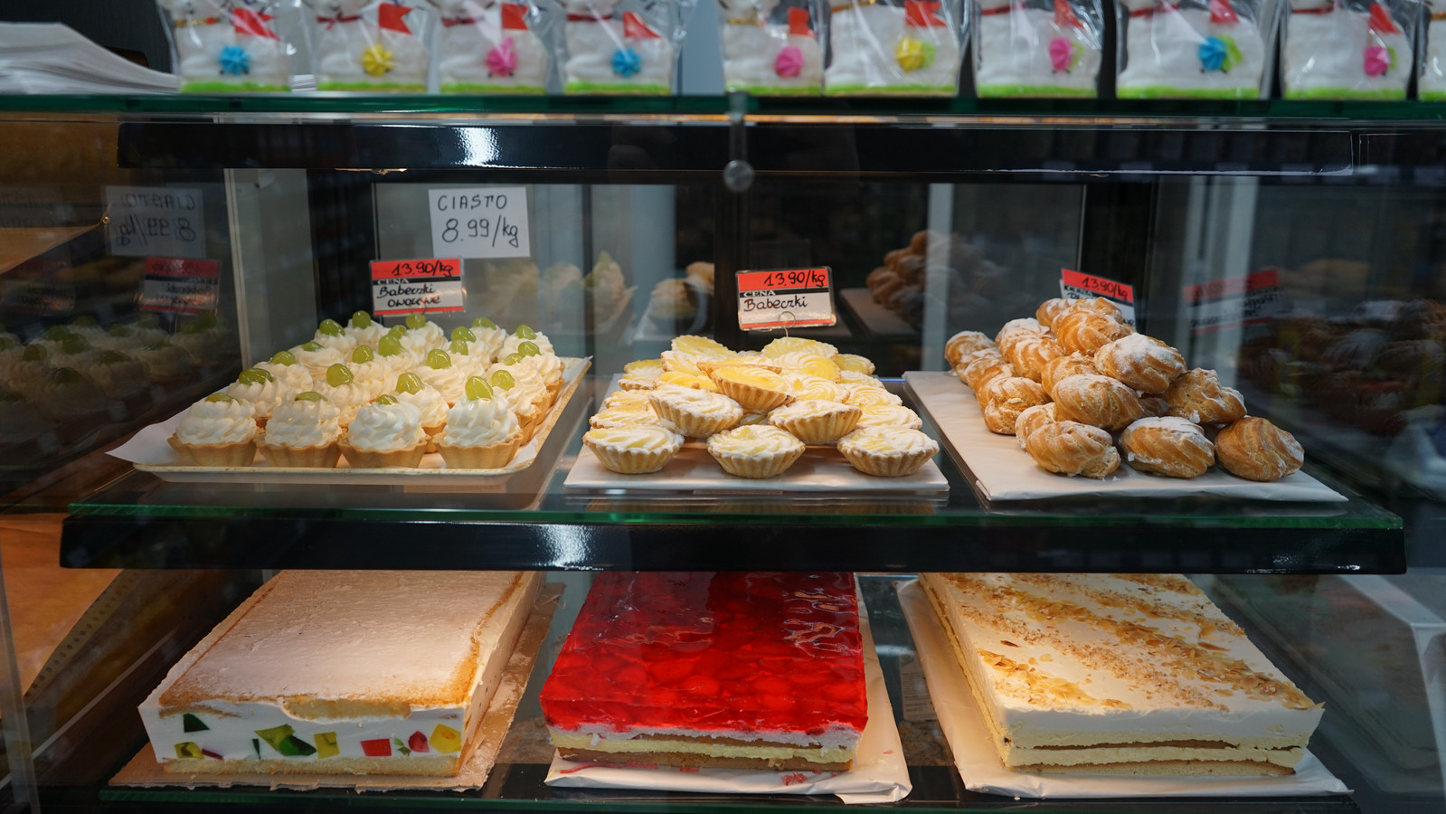 Eerste Poolse supermarkt opent deuren: “Klanten komen zowel voor ...