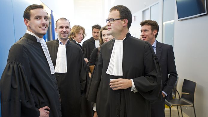 'Dochter kroongetuige Fred Ros niet meer beschermd' | Binnenland | AD.nl