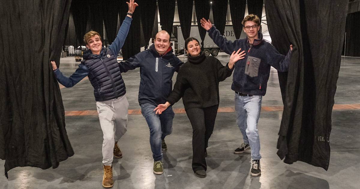 Voor het eerst sinds jaren wordt er nog eens afgeteld in Waregem Expo ...