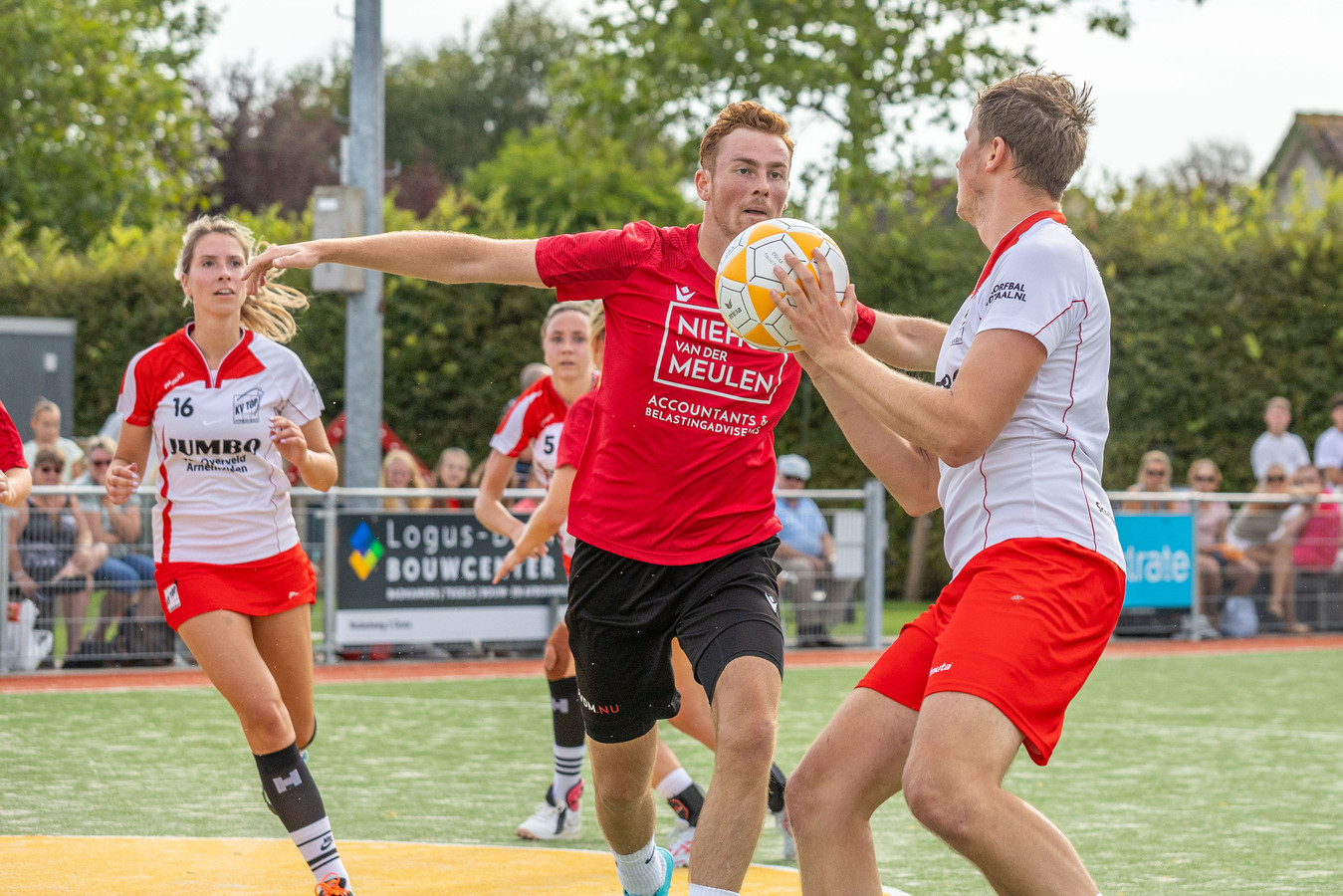 De nieuwe gezichten bij TOP Arnemuiden voegen meteen veel toe; ‘We ...