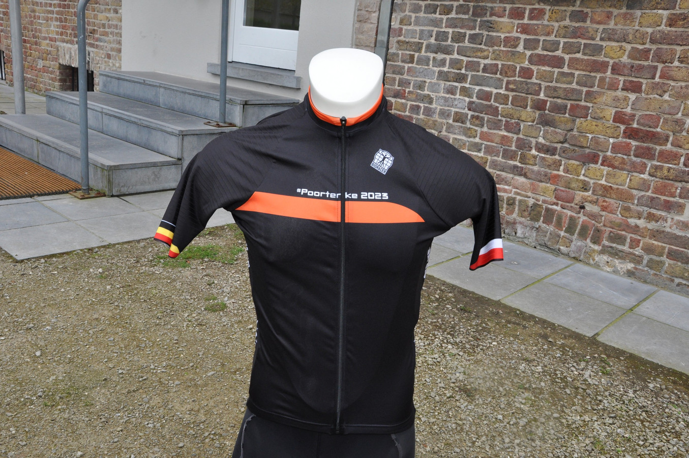 Dit is het exclusieve truitje als eerbetoon aan Ichtegemse ...