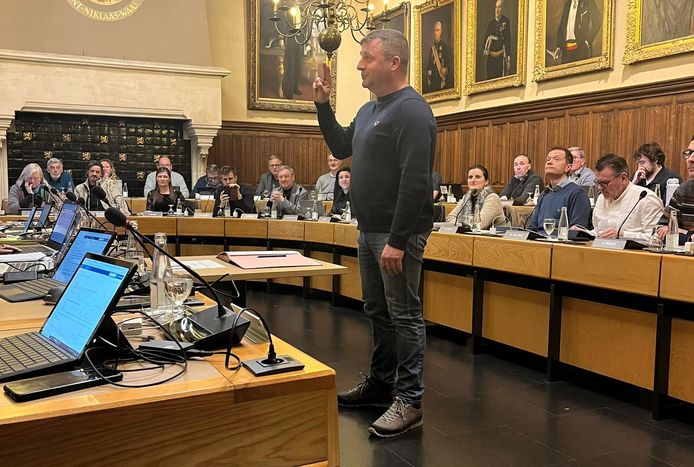 Steve Vonck neemt zitje van oud-burgemeester Christel Geerts over in ...