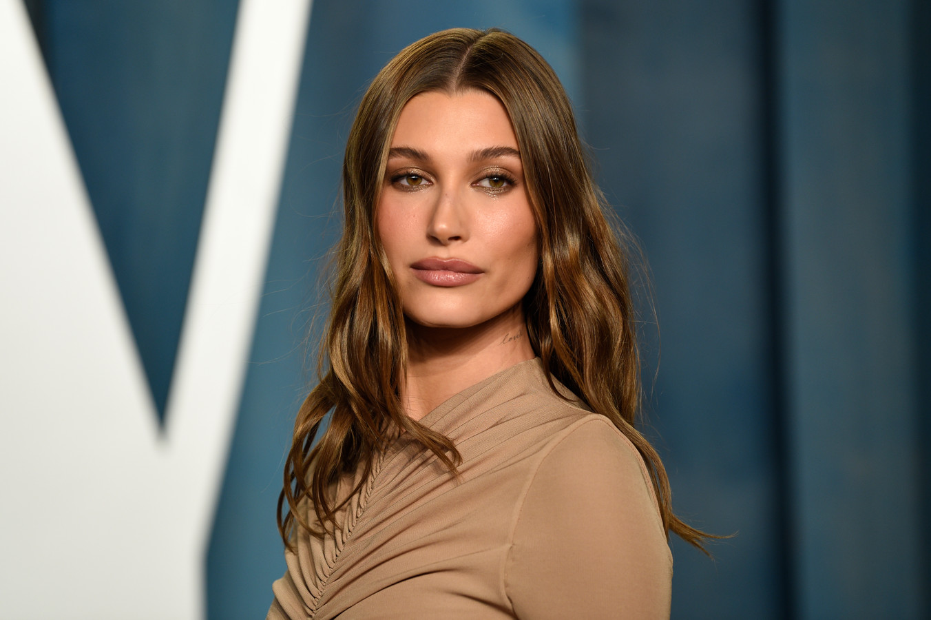 Hailey Bieber aangeklaagd voor inbreuk merknaam | Foto | gelderlander.nl