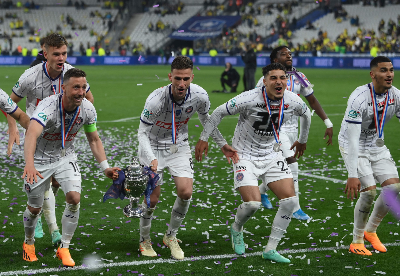 Toulouse met ontketende Thijs Dallinga naar eerste Franse beker in 66 ...