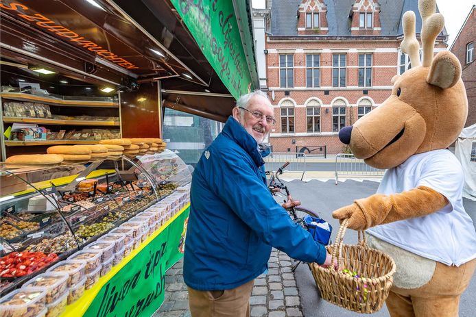 Bezoekers van Kruibeekse markten vallen in de prijzen | Kruibeke | hln.be