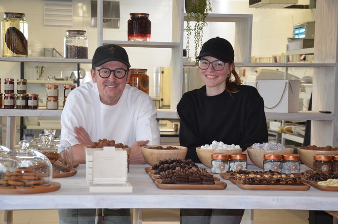NET OPEN. Chocolatier Jan Andries opent ‘Studio Broos’ en heeft nu ook ijsjeskar: “We willen ...