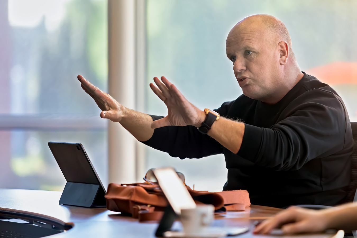 Waarom raadslid Albert Smit onder vuur ligt: ‘Niet verstandig dat hij ...