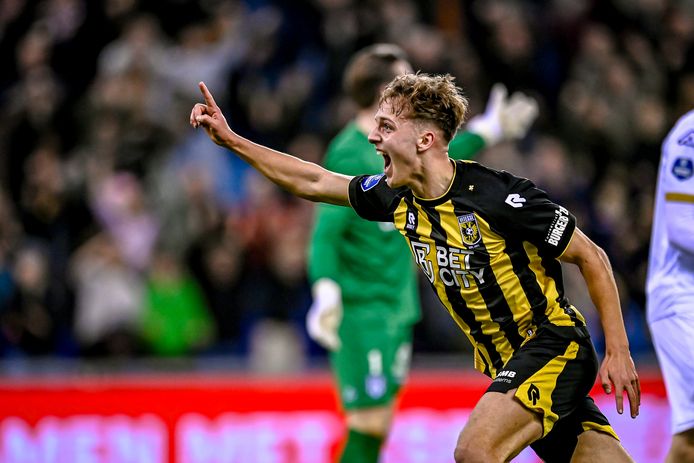 Vitesse vecht met het hart voor cruciale zege: ‘Na 75 minuten kramp ...