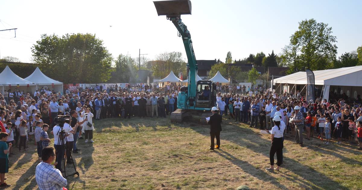 Turkse gemeenschap geeft startschot bouw nieuwe moskee | Lokeren | hln.be