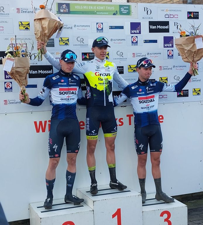 Jasper Dejaegher schudt twee renners van Soudal-Quick.Step Devo Team af ...