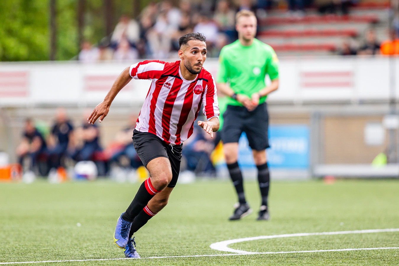 Wie speelt volgend seizoen waar? Alle transfers in het amateurvoetbal ...