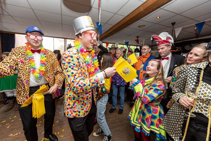 Dak eraf bij carnaval voor mensen met beperking bij manege Snorrewind ...