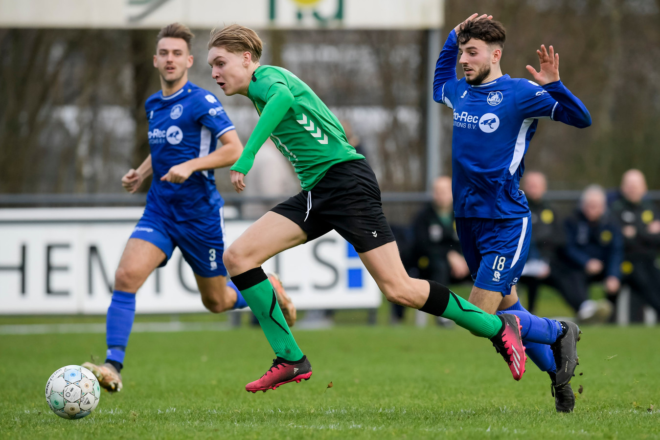 Milan van den Berg (18) over drama in jeugd: ‘Moment dat ik hoorde dat ...