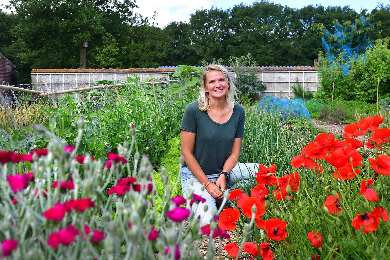 Van de politie naar werken in de natuur: het leven van Loes veranderde ...