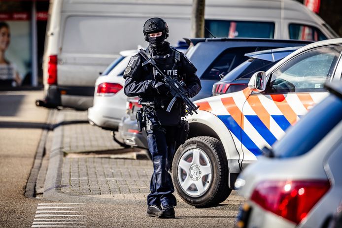 Proces tegen Taghi toont aan dat de rechtsstaat in zijn voegen kraakt ...