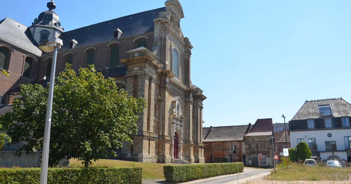 Archeologen starten nieuwe opgravingen langs Kloosterweg | Ninove | hln.be