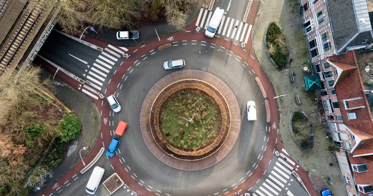 Druk verkeersplein in Deventer vanaf maandag compleet dicht voor doorgaand verkeer | Deventer ...