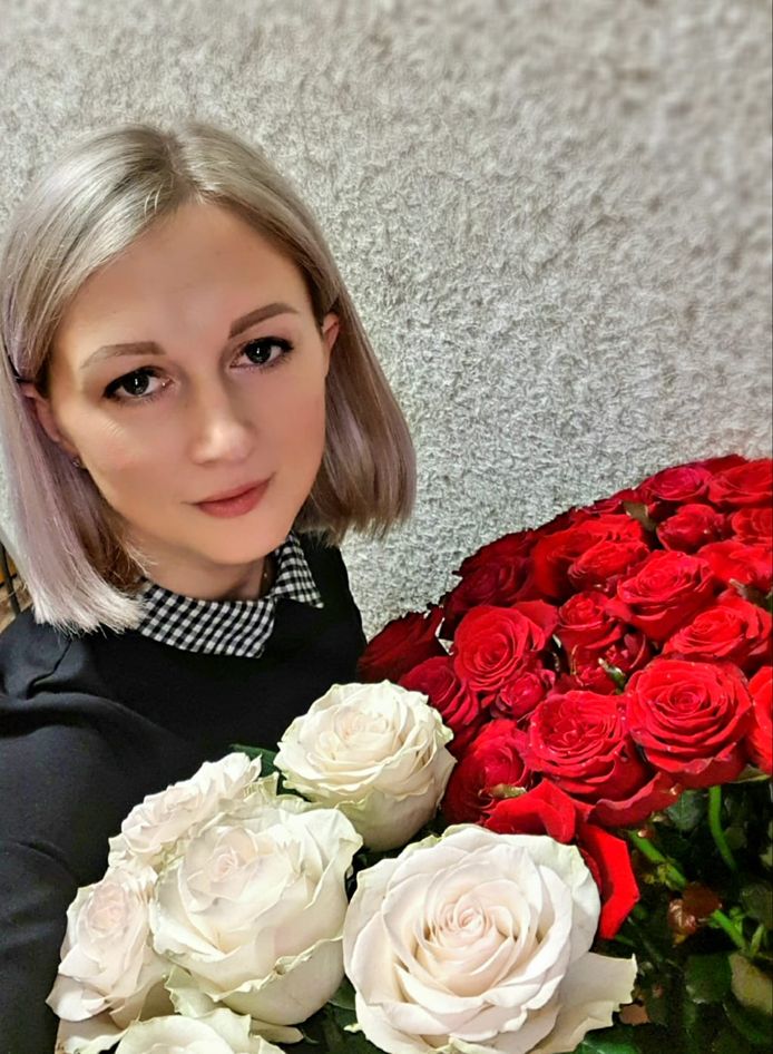 Olena (37) ontvluchtte de oorlog in Oekraïne, maar sterft op een ...