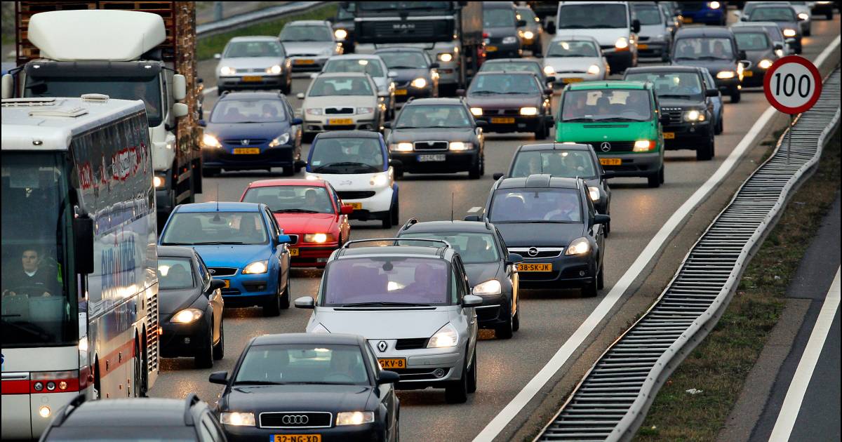 ANWB: Aantal files groeit en avondspits wordt drukker | Binnenland | AD.nl