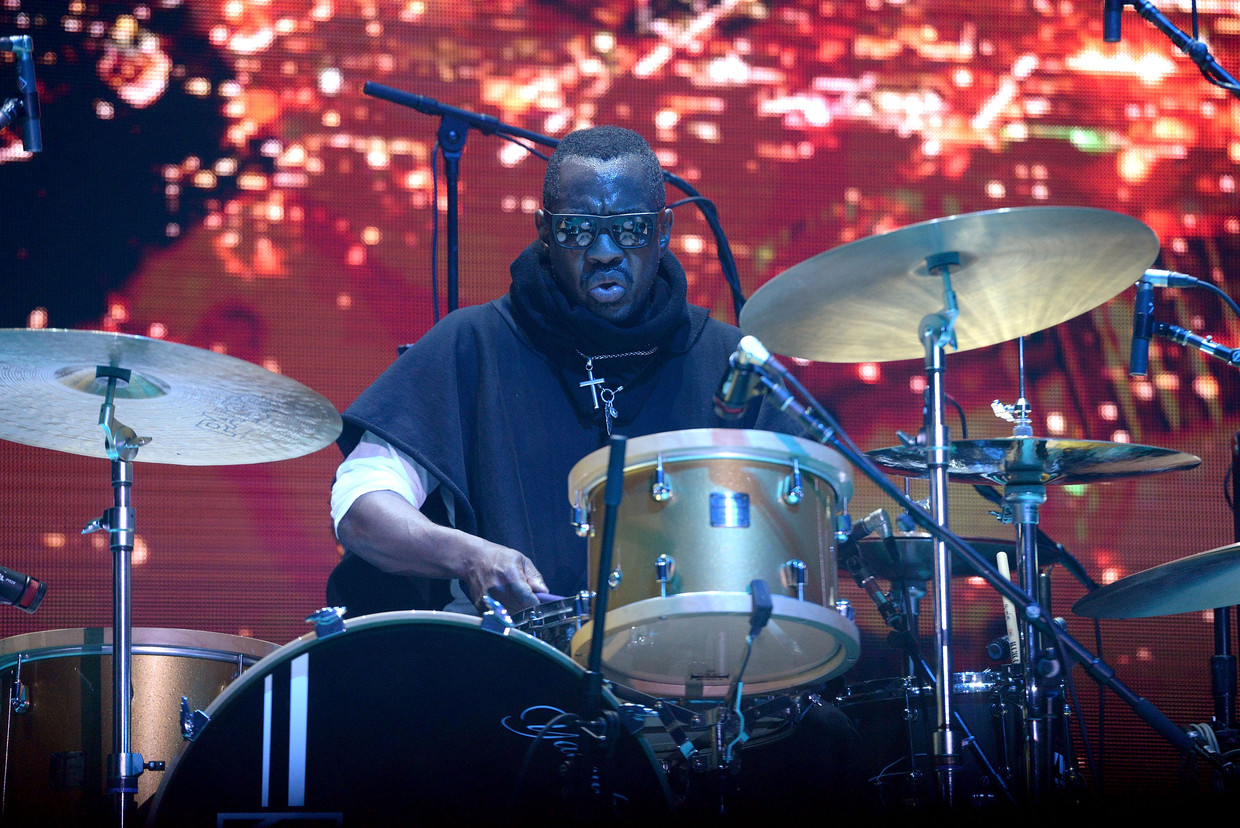 Veelgevraagd sessiemuzikant Steve Jordan neemt stokjes over van Stones ...