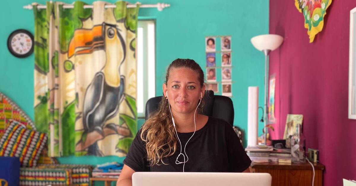 Thuiswerken kan overal dacht docente Noy Singer en dus vertrok ze naar ...