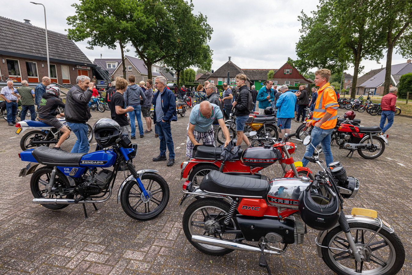 Eindelijk weer knetteren in de blauwe walm van weleer | Foto | destentor.nl