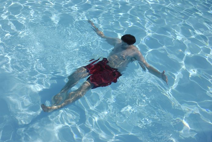 Zo ziet verdrinking eruit (en het is niet zoals je dacht) | Fit ...