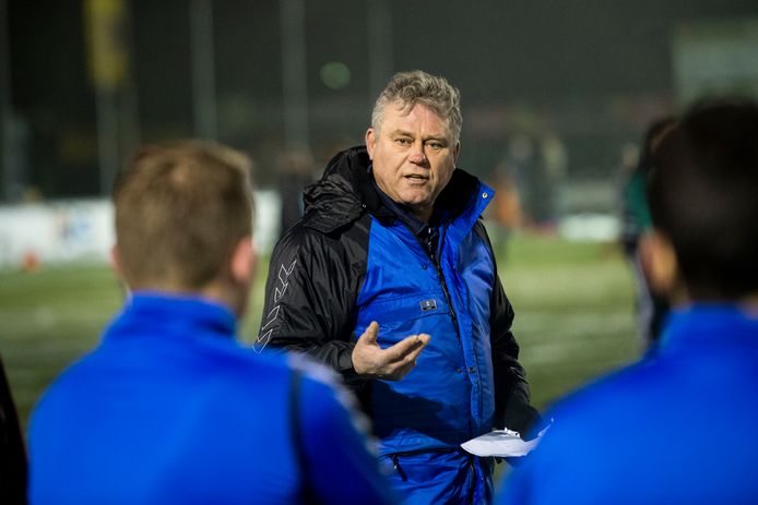 EZC'84 en trainer Spijker na het seizoen uit elkaar | Amateurvoetbal | destentor.nl