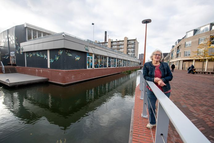 Ouderen niet welkom op plek troosteloos leeg Havenblok aan Almelose ...