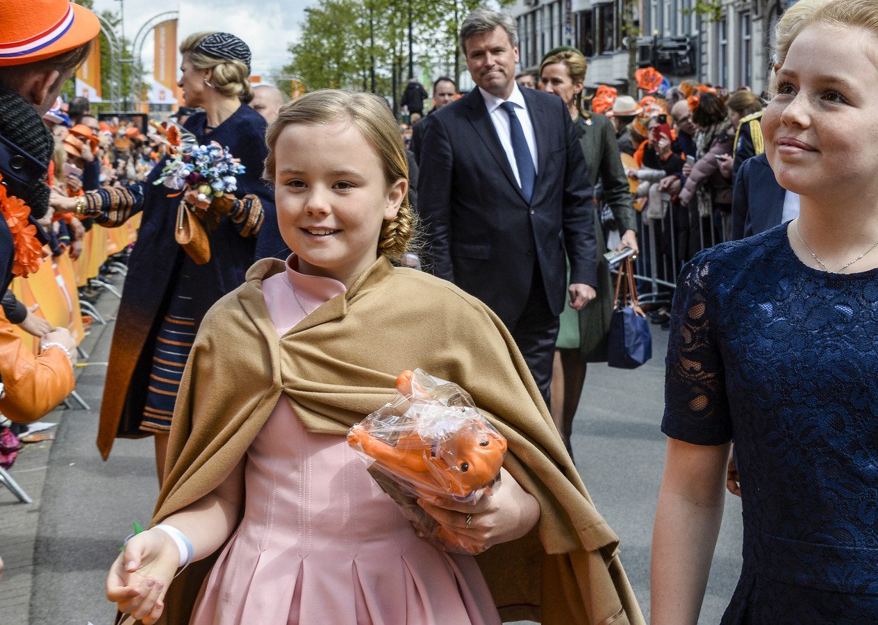 Prinses Ariane wordt 17 jaar: de jongste dochter van koning Willem ...