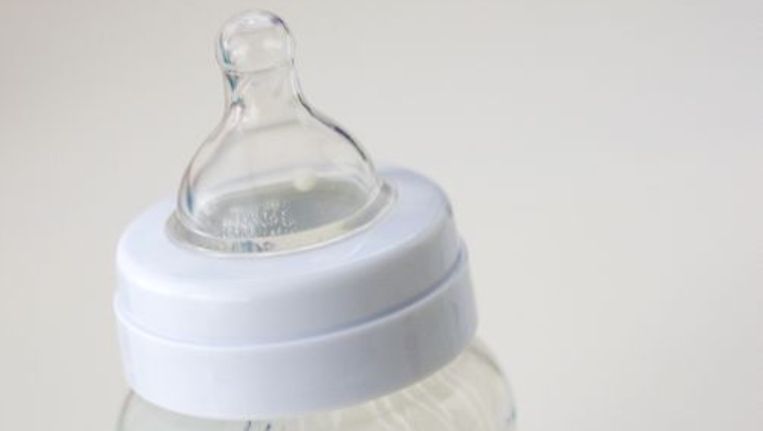 Babymelk mag 'beter voor de ogen' claimen | Het Parool
