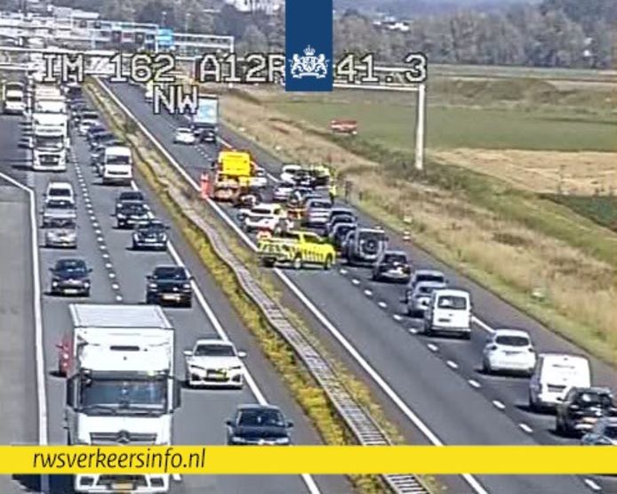 Botsing met meerdere auto's op A12 richting Arnhem: ruim één uur vertraging | 112 nieuws Duiven ...