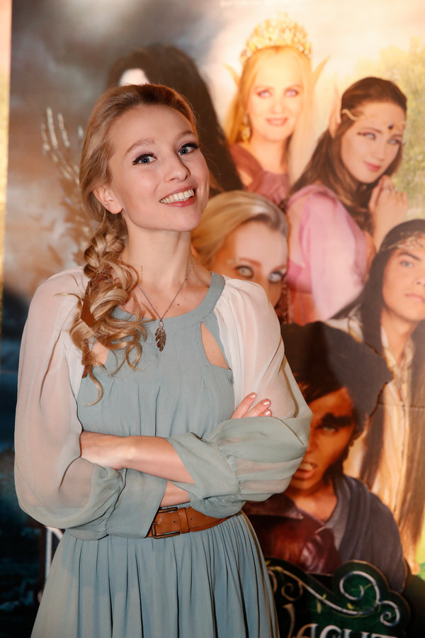 ‘Nachtwacht’-actrice Céline Verbeeck zwanger van eerste kindje | Foto ...