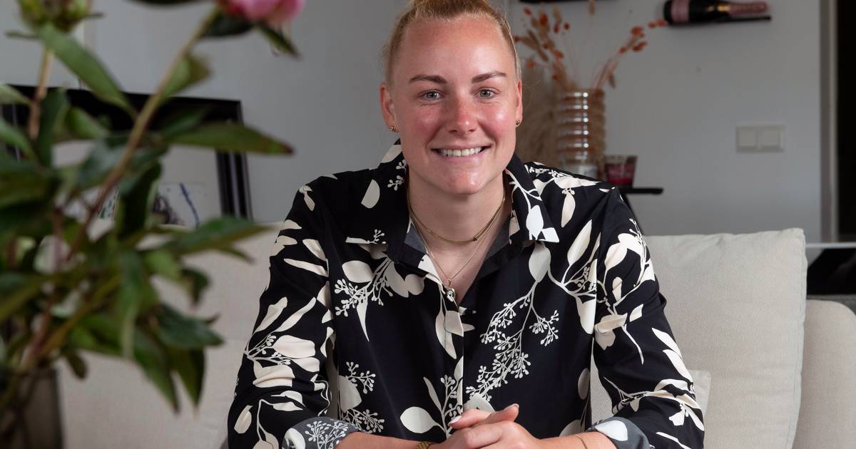 Deze oud-international serveert nu dampende pizza's en stampende beats | Nederlands voetbal | AD.nl