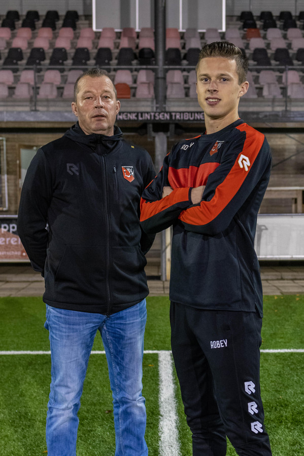 SC Bemmel-De Bataven van vader op zoon: ‘Apart dat Brian op dezelfde ...