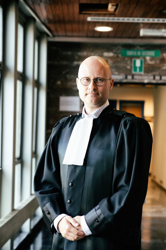 Dit zijn de nieuwe gezichten in 'De rechtbank' | Showbizz | hln.be
