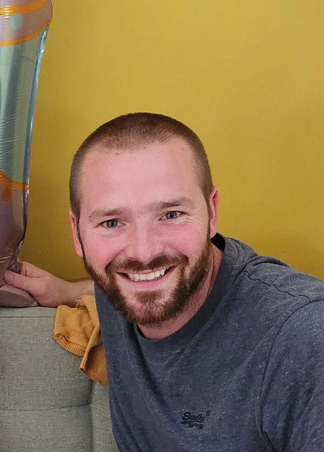 “Jonathan, reste avec nous!”, un forcené “gentil et discret”: les ...