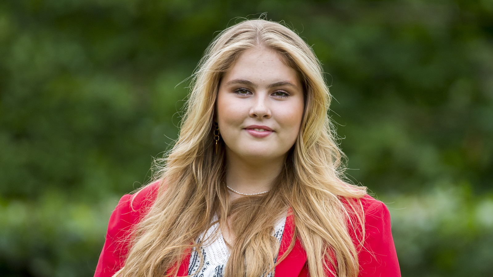 Boek over prinses Amalia verschijnt maandag | Foto | AD.nl