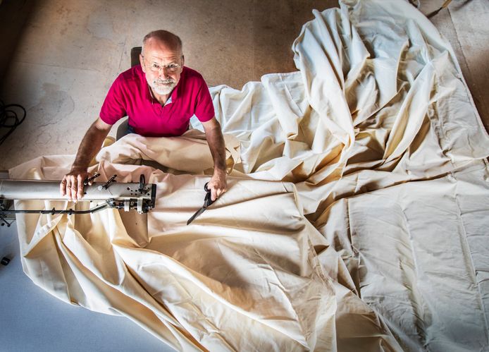 Werken als zeilmaker: Van een enorme waterzak tot een rugzak voor ...