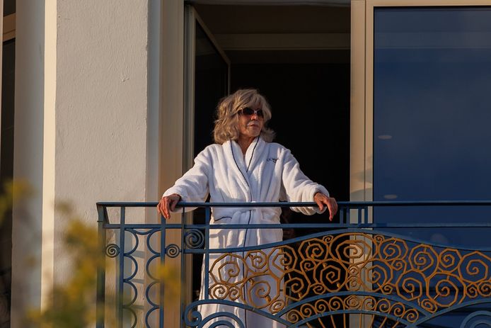 Een must onder de sterren in Cannes: fotoshoot op het balkon van luxehotel Martinez ...