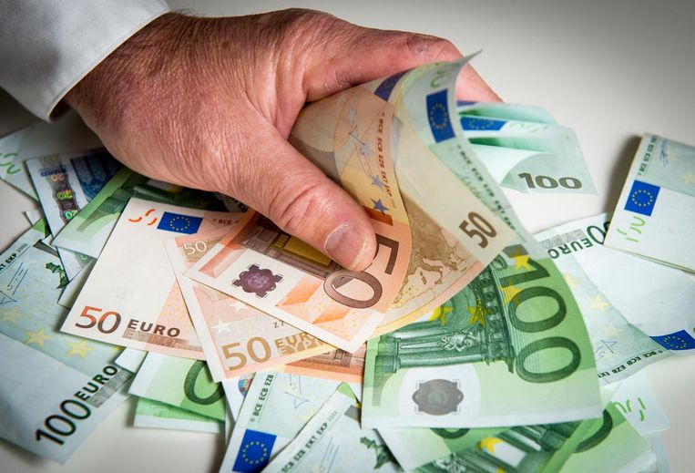 Voor 343 miljoen euro zwart geld aangegeven | De Morgen