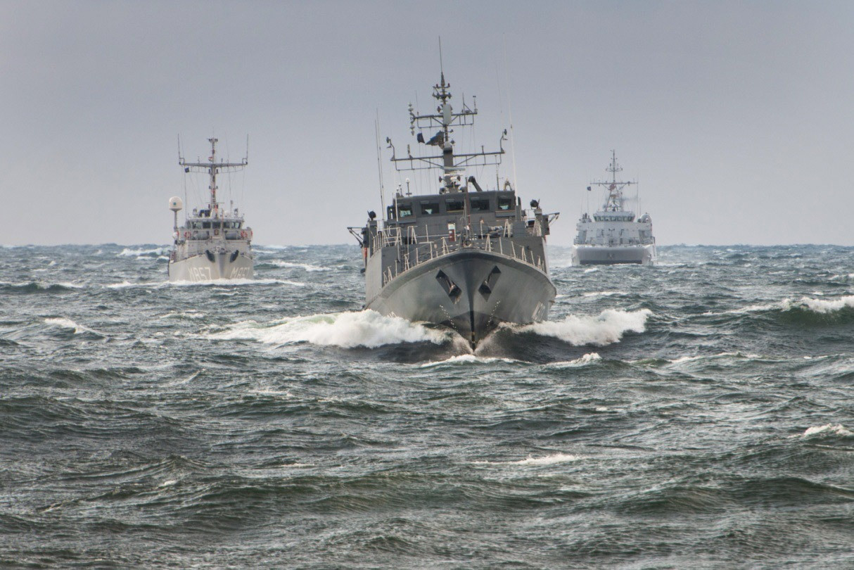 Marineschepen open voor publiek in Rotterdam | Foto | AD.nl