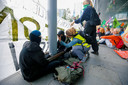 Extinction Rebellion en Greenpeace blokkeren pand Rabobank Utrecht en ...