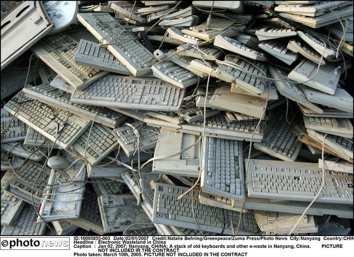Stad zet in op beperking e-waste: “Gebruiken computers vijf in plaats ...