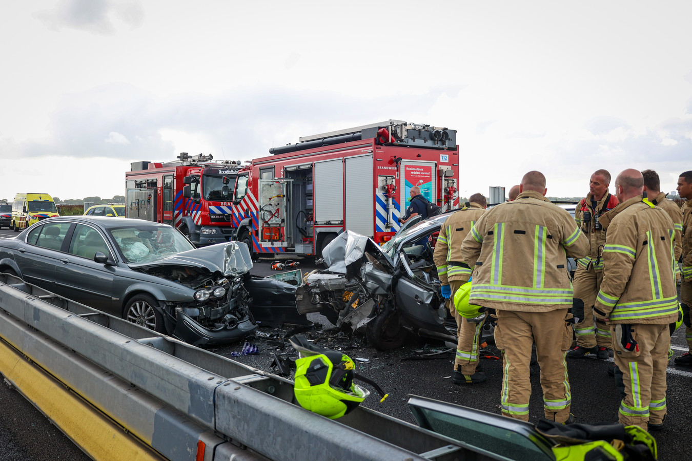 Vier gewonden bij frontale botsing nabij Rotterdam Airport, N209 ...