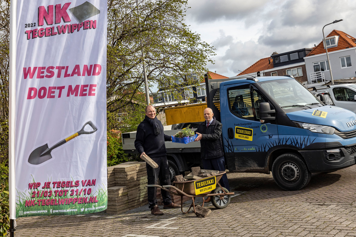 Westland doet massaal aan ‘tegelwippen’: ‘Ruimte maken voor meer groen ...